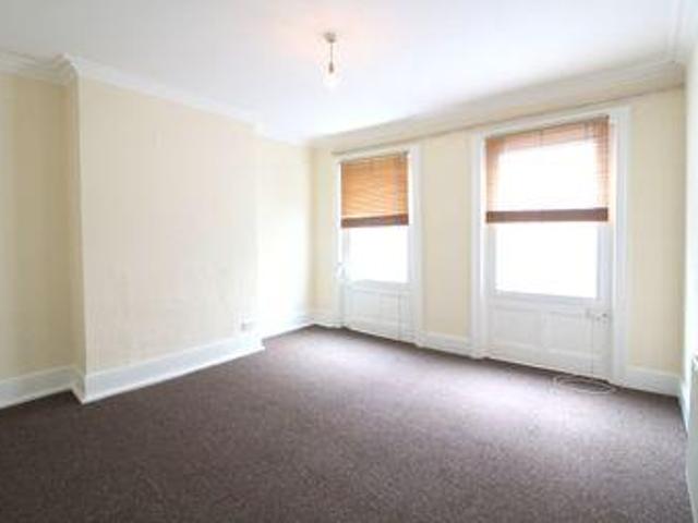 2 Bedrooms Flat for rent in Earls Court Road, Earls Court SW5