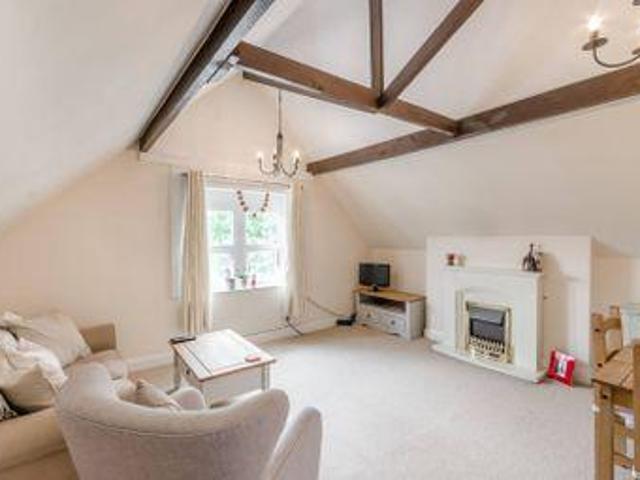 2 Bedrooms Flat for rent in Earlsfield Road, Earlsfield SW18