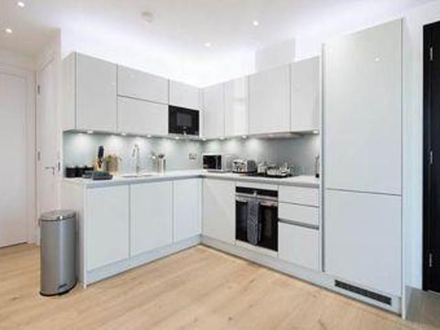 2 Bedrooms Flat for rent in Eas Ferry Road, London E14