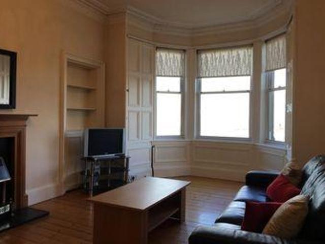 2 Bedrooms Flat for rent in East Trinity Road, Trinity, Edinburgh EH5
