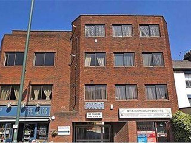 2 Bedrooms Flat for rent in East Barnet Road, New Barnet, Barnet EN4