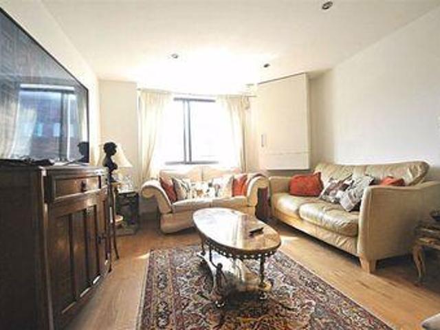 2 Bedrooms Flat for rent in East Barnet Road, New Barnet, Barnet EN4
