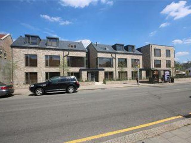 2 Bedrooms Flat for rent in East Barnet Road, New Barnet EN4