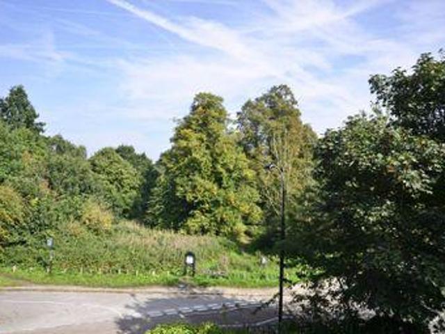 2 Bedrooms Flat for rent in East Heath Road, Hampstead NW3