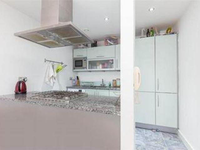 2 Bedrooms Flat for rent in East India Dock Road, London E14