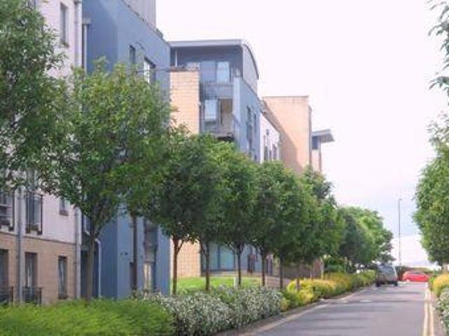 2 Bedrooms Flat for rent in East Pilton Farm Avenue, Pilton, Edinburgh EH5