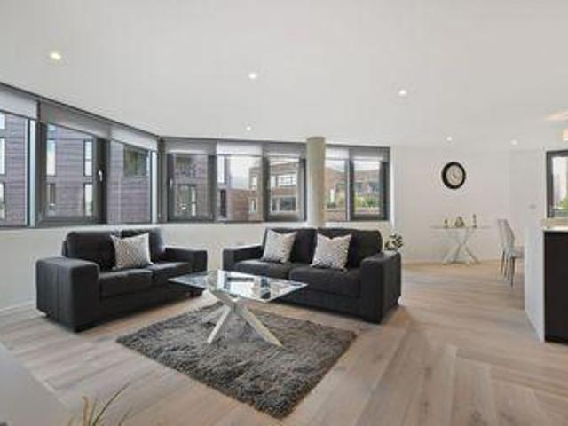 2 Bedrooms Flat for rent in East Road, London N1