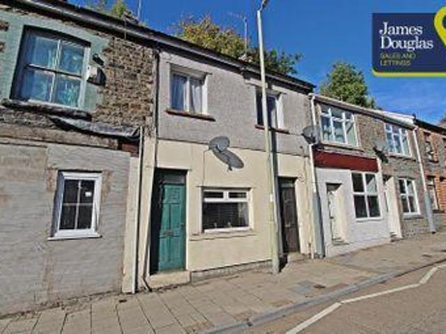 2 Bedrooms Flat for rent in East Road, Tylorstown, Ferndale, Rhondda Cynon Taff CF43