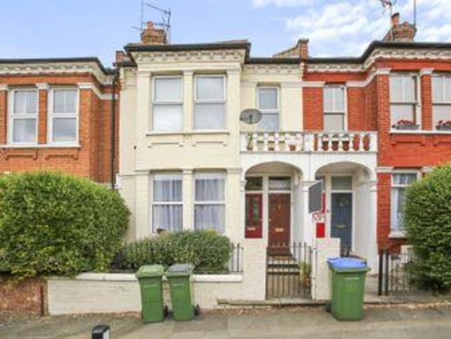 2 Bedrooms Flat for rent in Eastcombe Avenue, London SE7