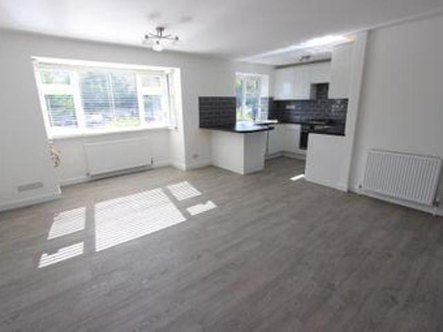 2 Bedrooms Flat for rent in Eastfields Avenue, London SW18