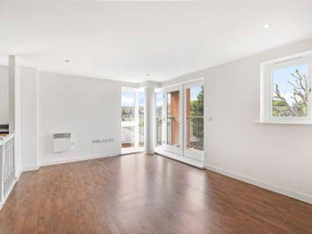 2 Bedrooms Flat for rent in Eastside Mews, Bow, London E3