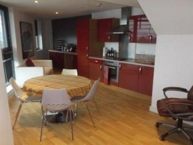 2 Bedrooms Flat for rent in Echo Central, Leeds LS9