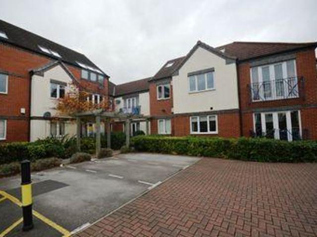 2 Bedrooms Flat for rent in Edward Cout, Edward Road, Wb NG2
