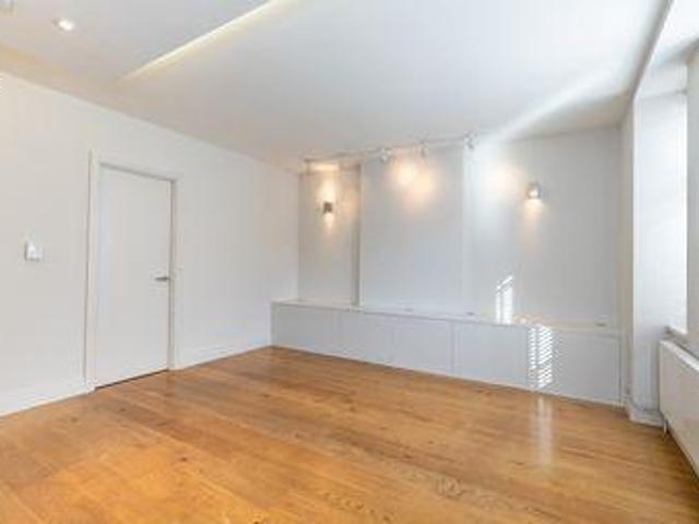 2 Bedrooms Flat for rent in Edwardes Square, London W8