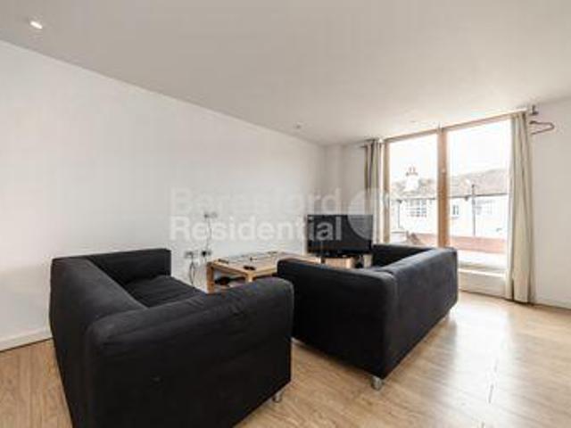 2 Bedrooms Flat for rent in Edgeley Road, London SW4
