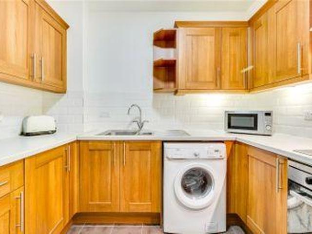 2 Bedrooms Flat for rent in Edgware Road, London W2