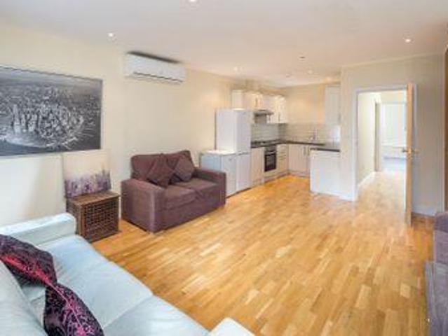 2 Bedrooms Flat for rent in Edgware Road, London W2