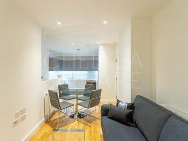 2 Bedrooms Flat for rent in Edgware Road, London NW2