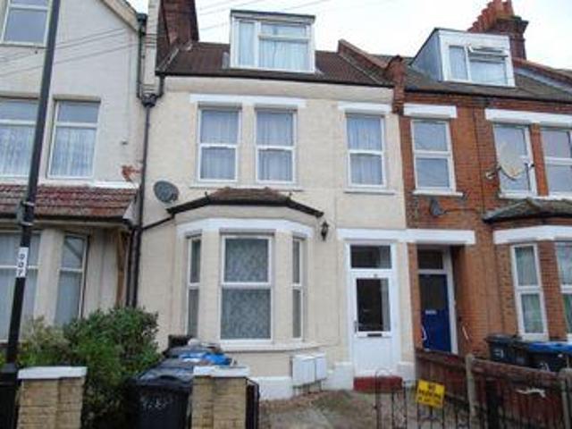 2 Bedrooms Flat for rent in Edith Road, Selhurst, London SE25