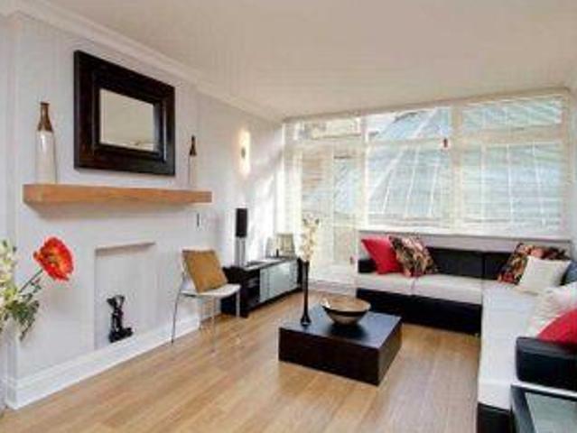 2 Bedrooms Flat for rent in Elystan Place, Sloane Square, London SW3