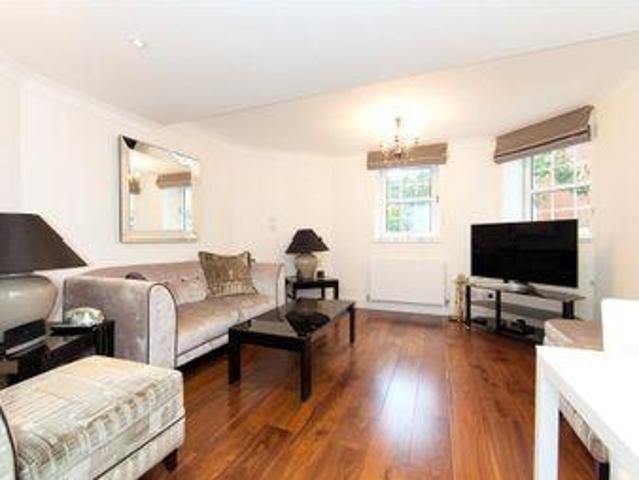 2 Bedrooms Flat for rent in Elystan Street, Chelsea SW3