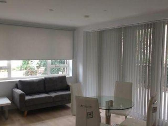 2 Bedrooms Flat for rent in Elephant Park, Walworth Road SE17