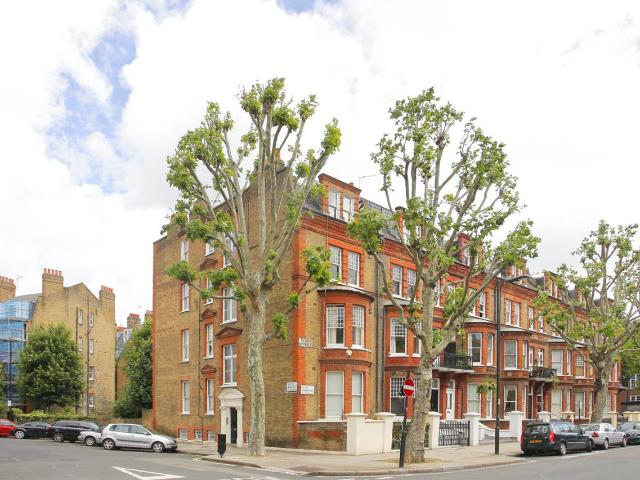 2 Bedrooms Flat for Rent in Elgin Avenue | Foxtons