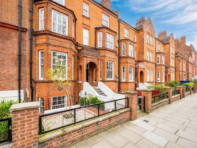 2 Bedrooms Flat for Rent in Elgin Avenue | Foxtons