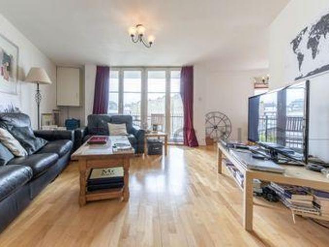 2 Bedrooms Flat for rent in Elizabeth Court, Palgrave Gardens, Regents Park NW1