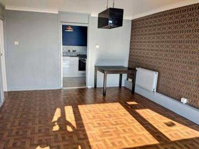 2 Bedrooms Flat for rent in Elizabeth House, Romford RM2