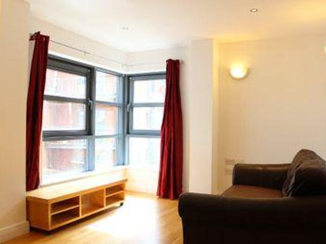 2 Bedrooms Flat for rent in Ellesmere Street, Manchester M15