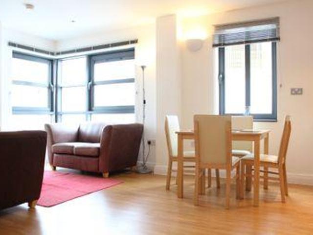 2 Bedrooms Flat for rent in Ellesmere Street, Manchester M15