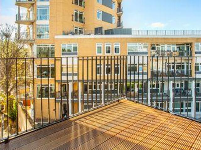 2 Bedrooms Flat for rent in Ellingfort Road, London Fields E8