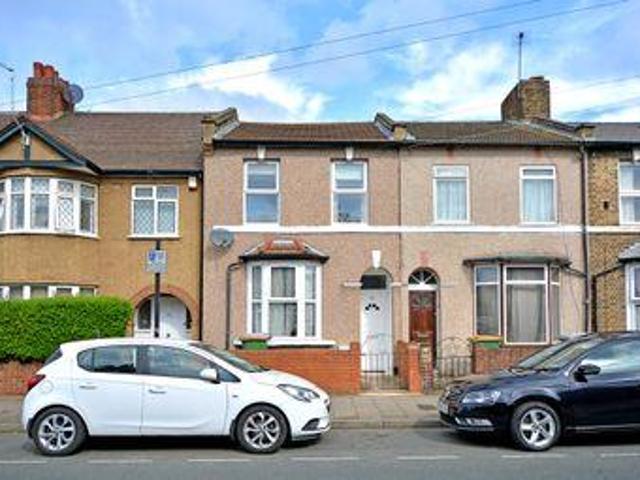 2 Bedrooms Flat for rent in Elm Gardens, East Finchley N2