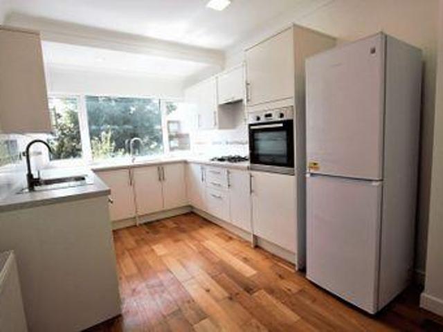 2 Bedrooms Flat for rent in Elmcroft Crescent, London NW11