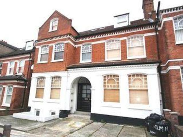2 Bedrooms Flat for rent in Elmbourne Road, Balham SW17