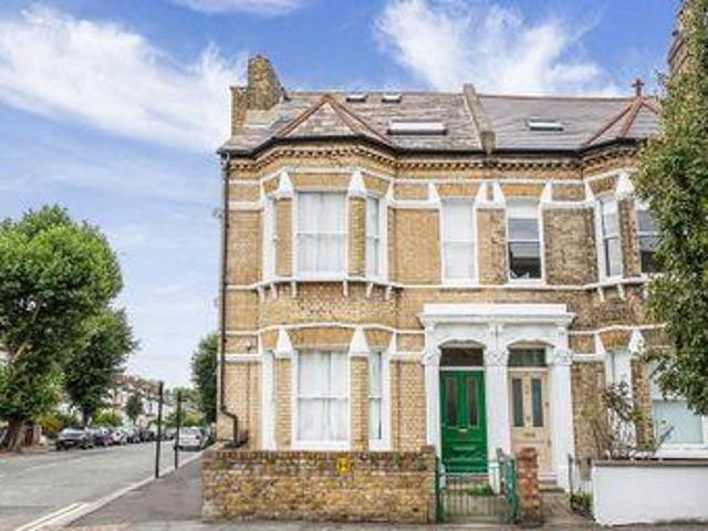 2 Bedrooms Flat for rent in Elms Crescent, London SW4