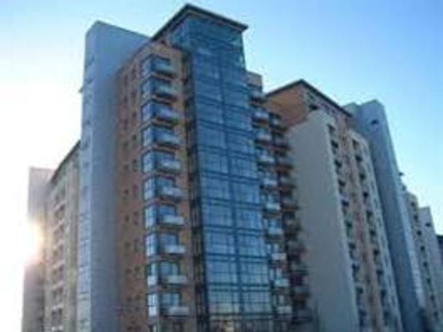 2 Bedrooms Flat for rent in Elmwood Lane, Leeds LS2