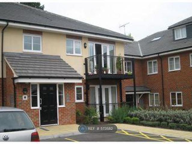 2 Bedrooms Flat for rent in Elsworth Court, North Finchley N12