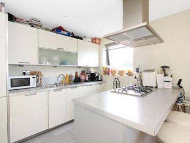 2 Bedrooms Flat for rent in Equinox Building, London E14