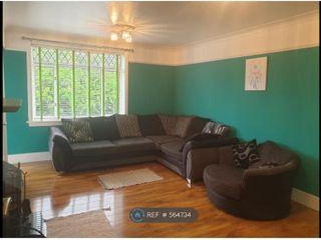 2 Bedrooms Flat for rent in Eriboll Street, Glasgow G22