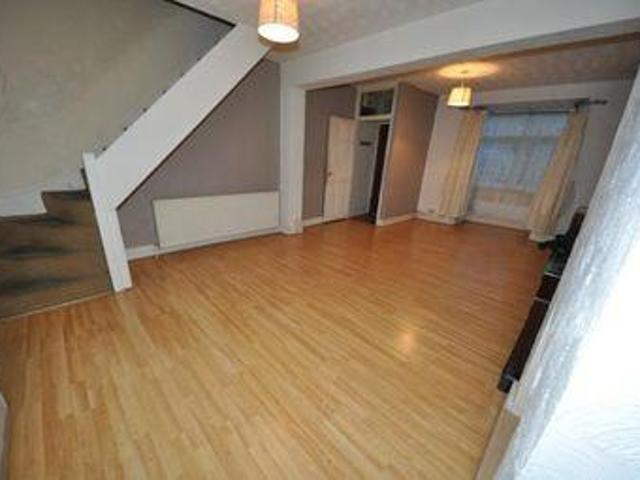 2 Bedrooms Flat for rent in Esk Road, Plaistow E13