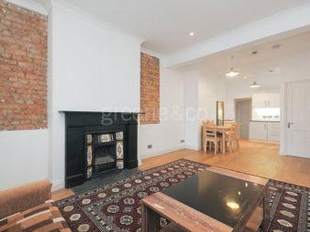 2 Bedrooms Flat for rent in Esmond Road, London NW6