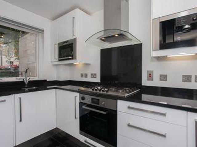 2 Bedrooms Flat for rent in Essex Road, London N1