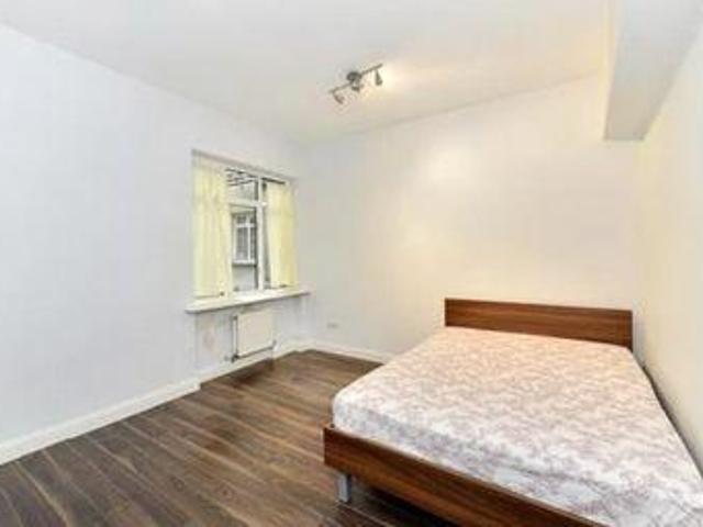 2 Bedrooms Flat for rent in Euston Road, London NW1