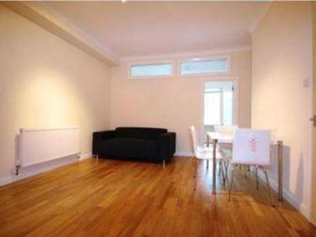 2 Bedrooms Flat for rent in Euston Road, London, London NW1