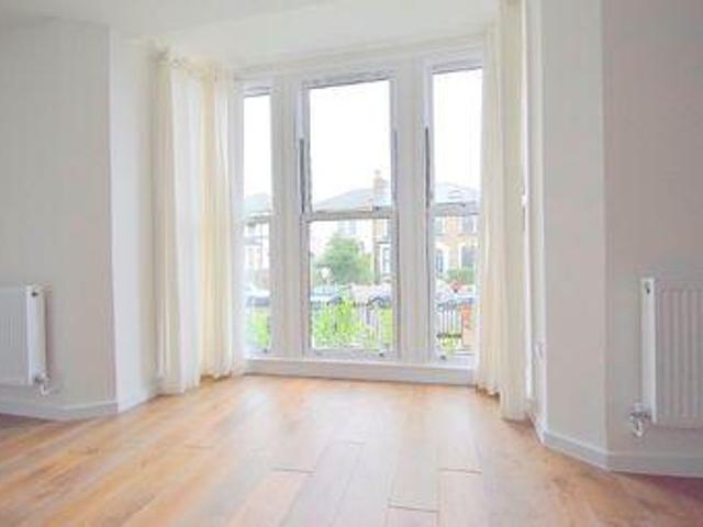 2 Bedrooms Flat for rent in Evering Road, London E5