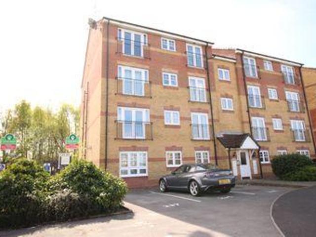 2 Bedrooms Flat for rent in Everside Close, Worsley, Manchester M28