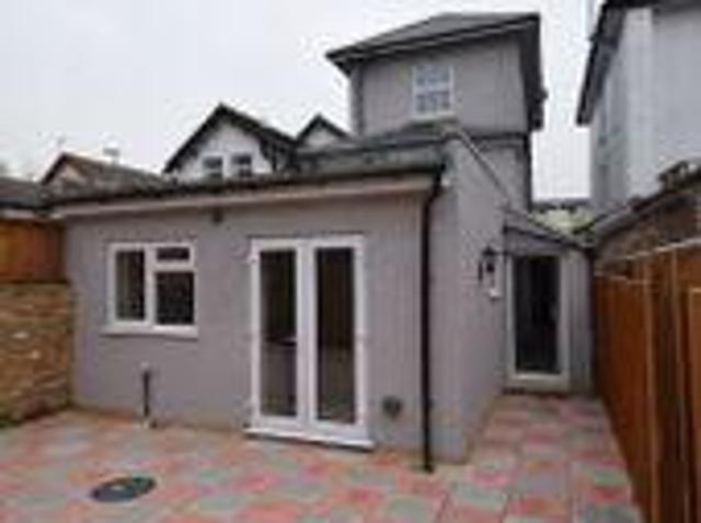 2 Bedrooms Flat for rent in Ewell Road, Surbiton KT6
