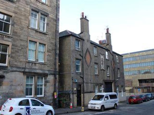 2 Bedrooms Flat for rent in Eyre Terrace, New Town, Edinburgh EH3